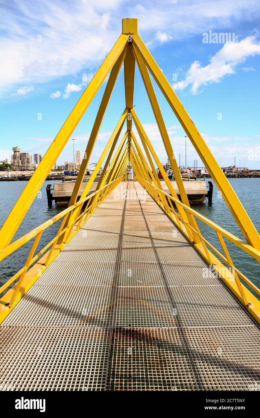 Photo picture of a New metal Harbour Bridge Stock Photo - Alamy