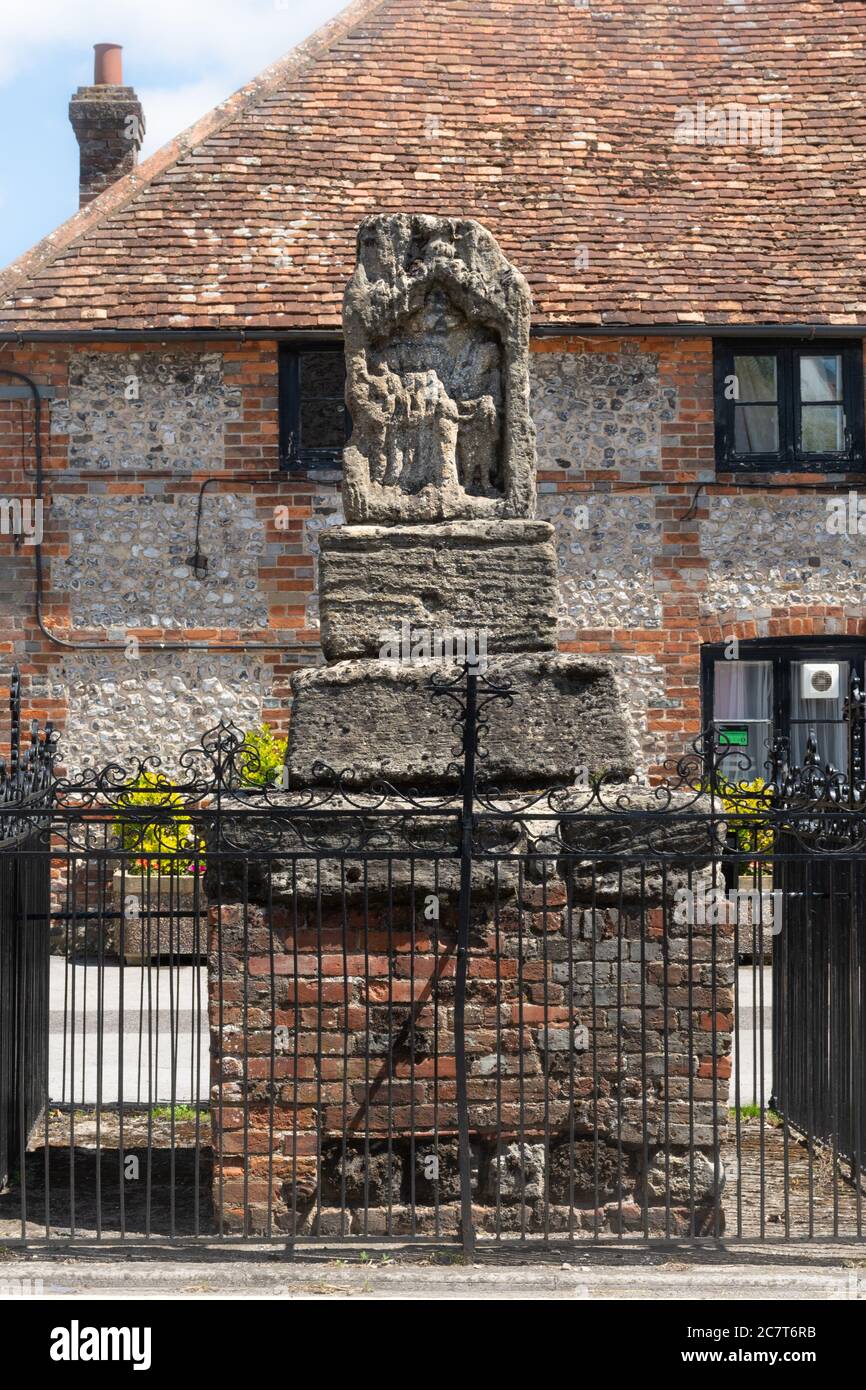 Ludgershall Cross in the main street of Ludgershall, the surviving part ...