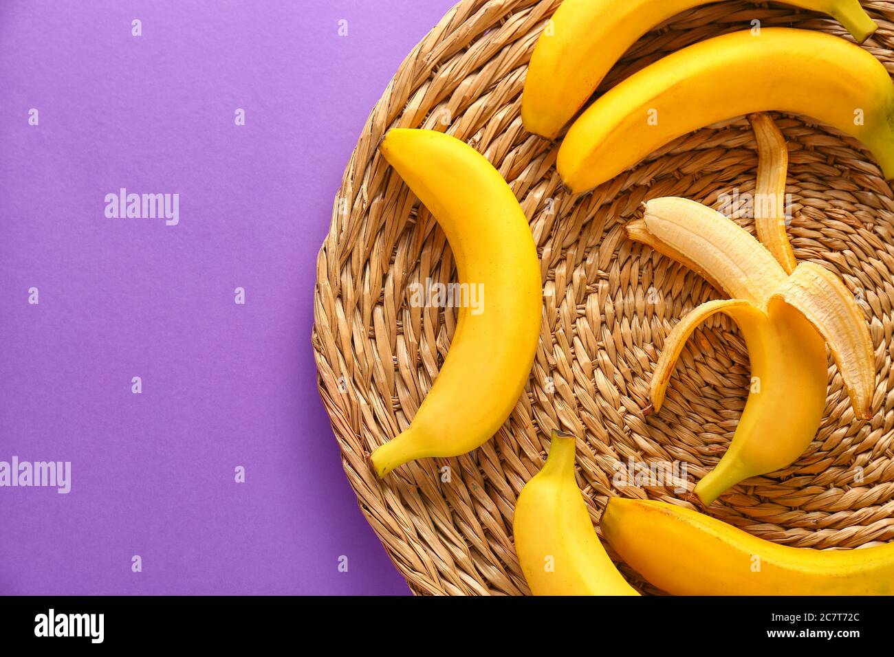 Different color bananas hi-res stock photography and images - Alamy