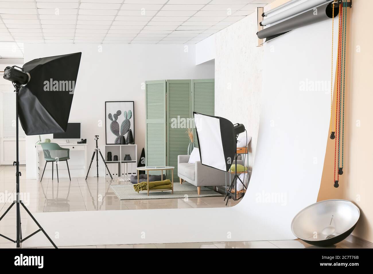 Interior of photo studio with modern equipment Stock Photo - Alamy