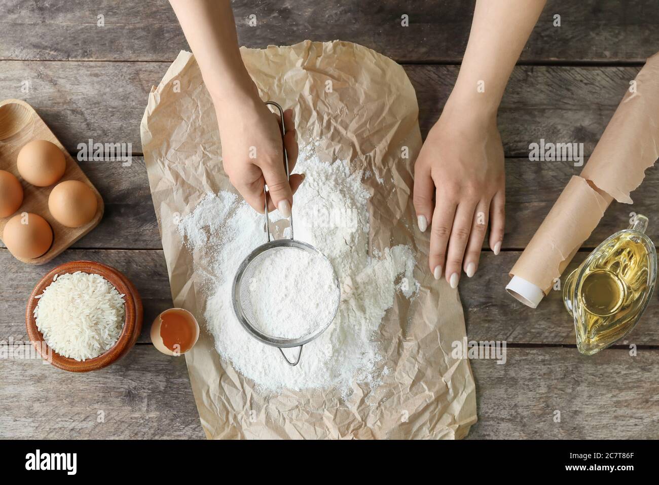 Sifting rice hi-res stock photography and images - Alamy