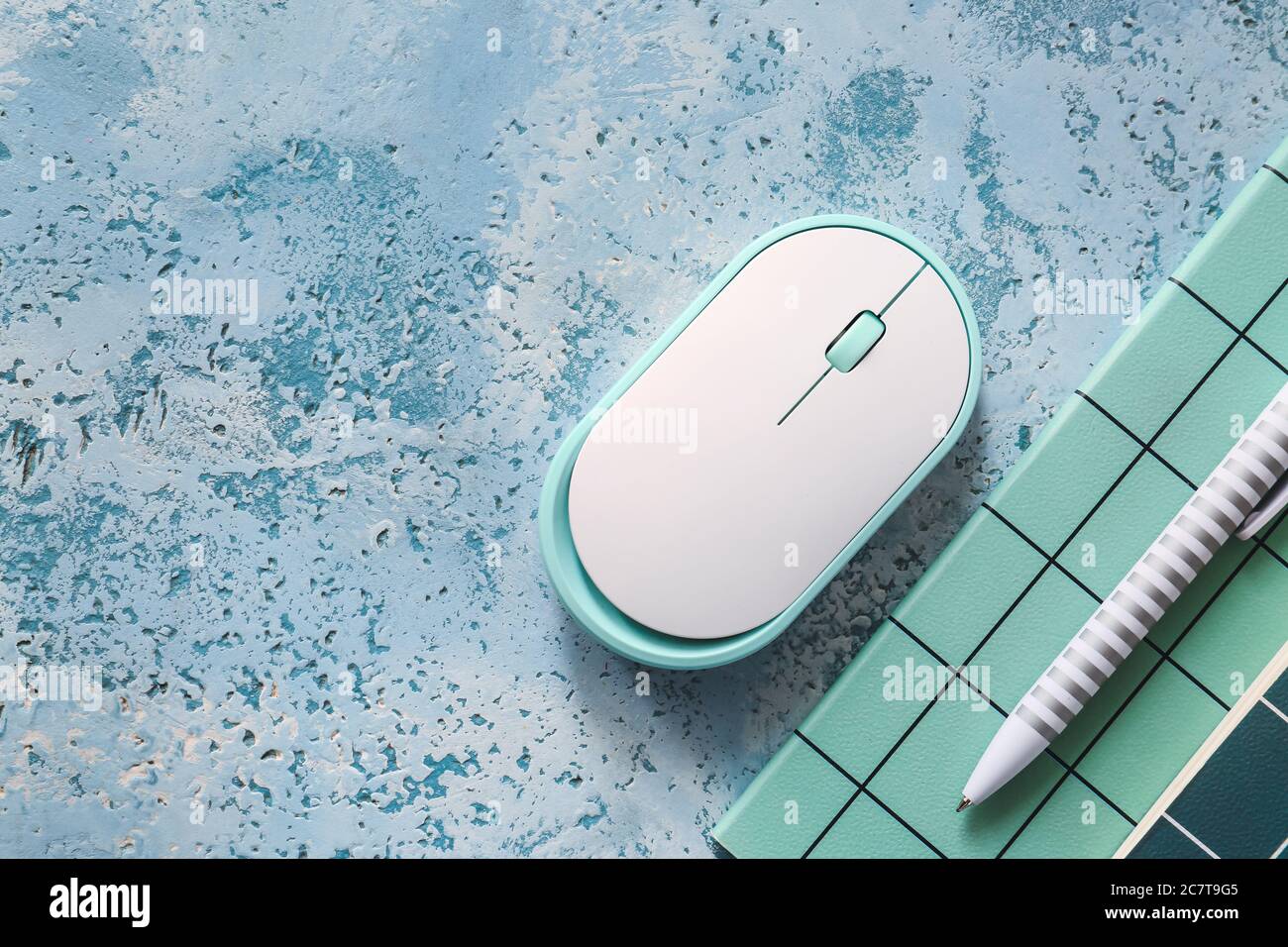 Notebook and mouse cursor hi-res stock photography and images - Alamy