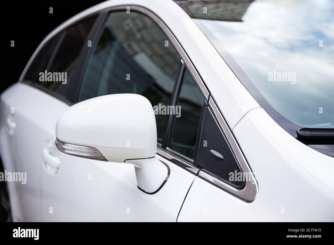 close up of white car rear view mirror Stock Photo - Alamy