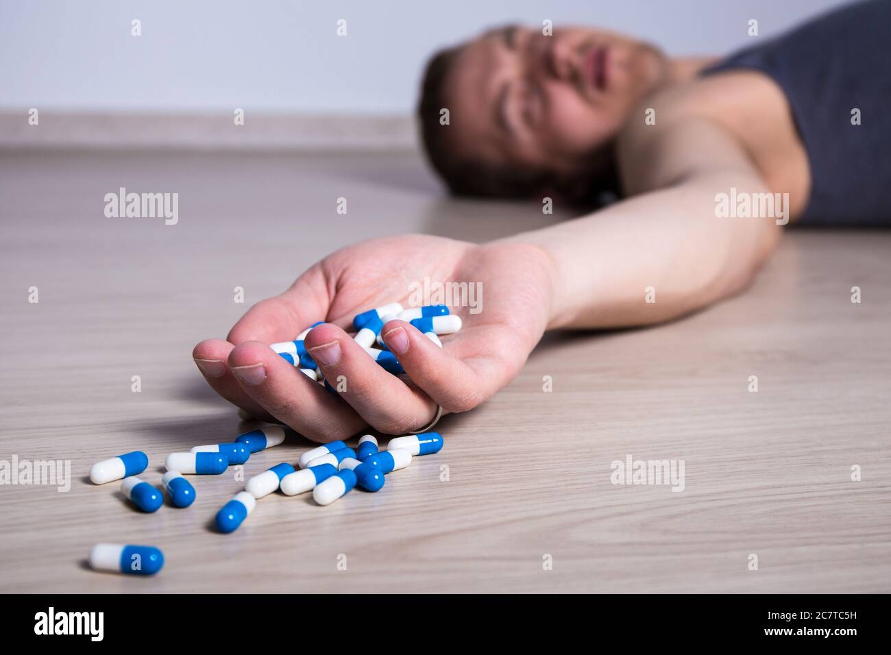 Death overdose unconscious hi-res stock photography and images - Alamy