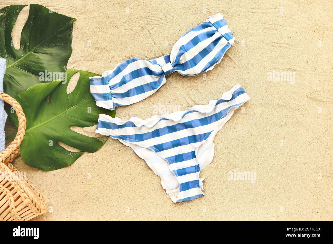 Female swimsuit hi-res stock photography and images - Alamy
