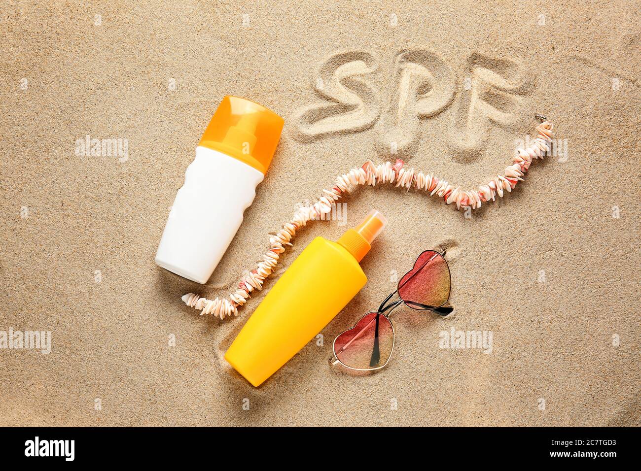 Flat lay composition sunscreen hi-res stock photography and images - Alamy