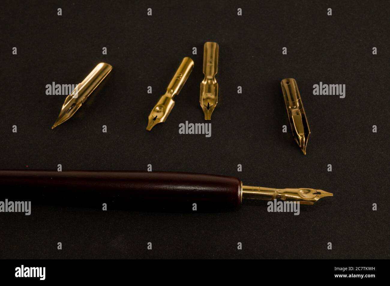 Photo picture of an antique ink fountain pen background Stock Photo - Alamy