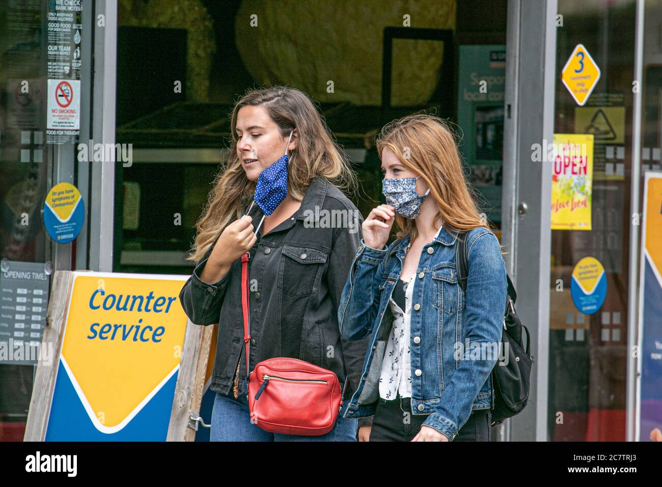 Police issuing a fine hi-res stock photography and images - Alamy