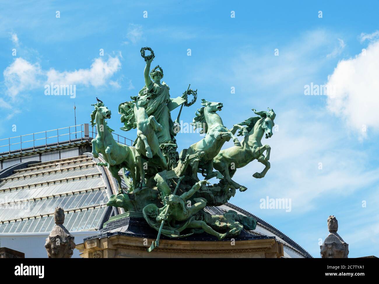 Statue on top of grand palace hi-res stock photography and images - Alamy