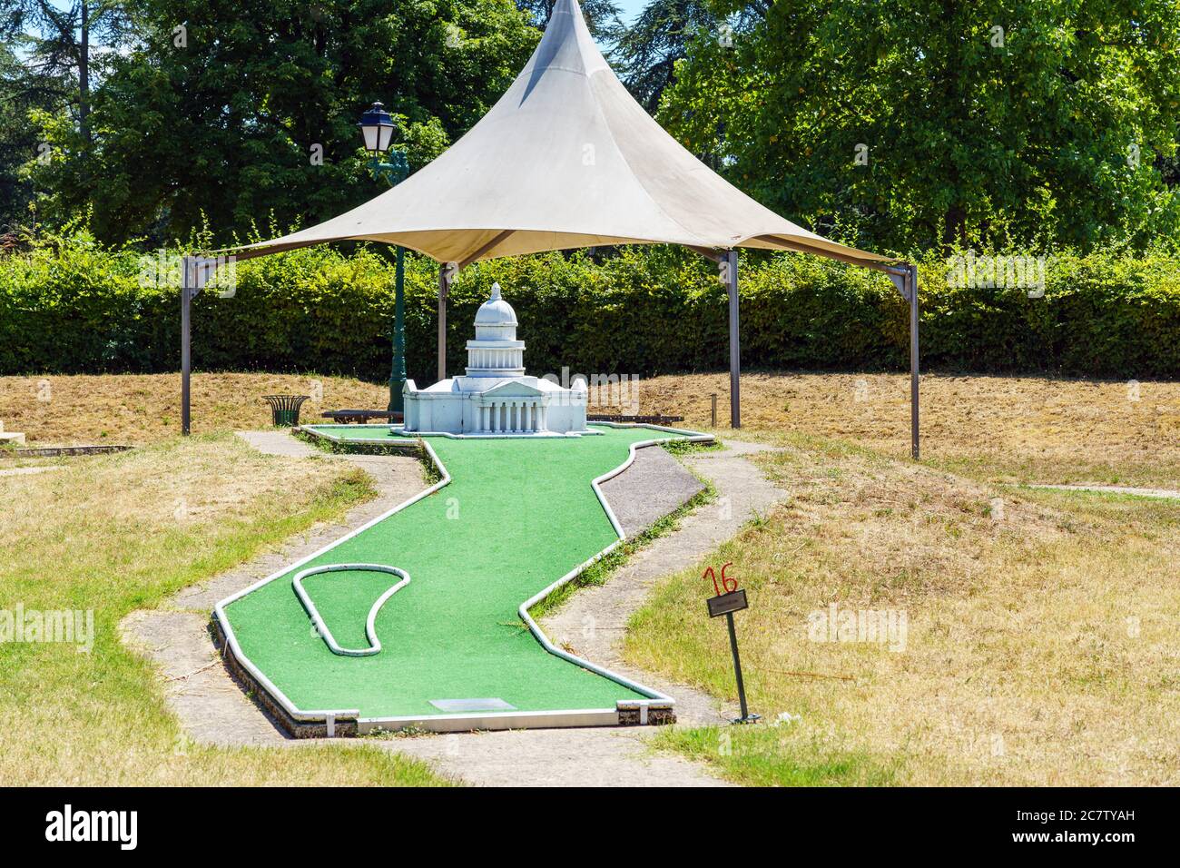 Miniature Golf at Parc Floral de Paris in the Bois de Vincennes - Paris ...