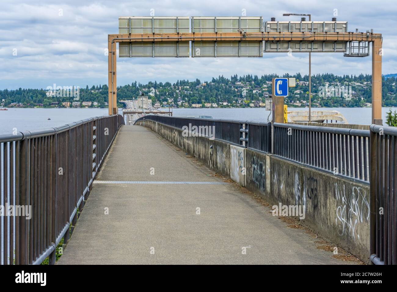 The I-90 trail crosses the Interstate 90 floating bridges in Seattle ...