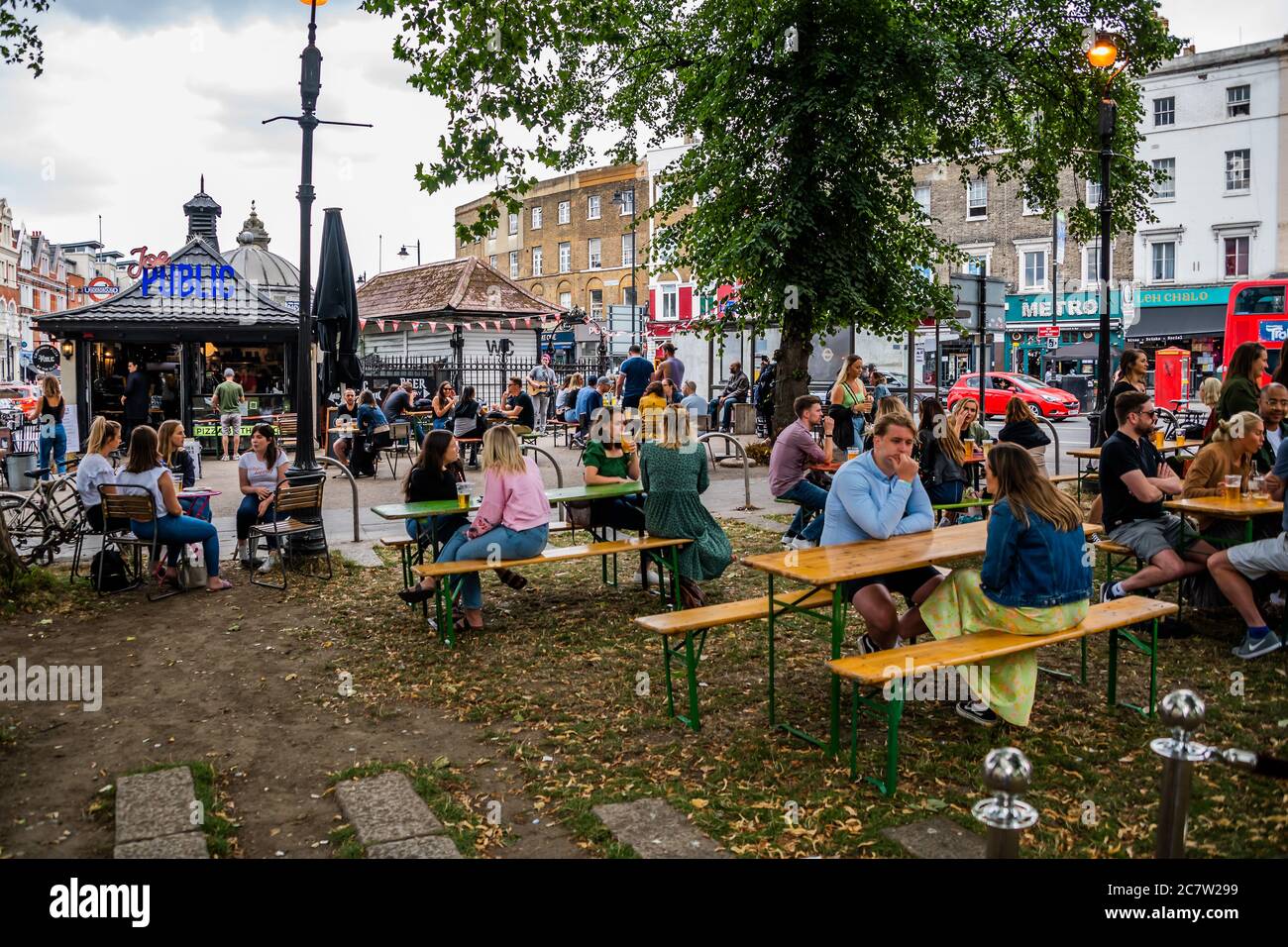 Clapham common london restaurant hi-res stock photography and images ...