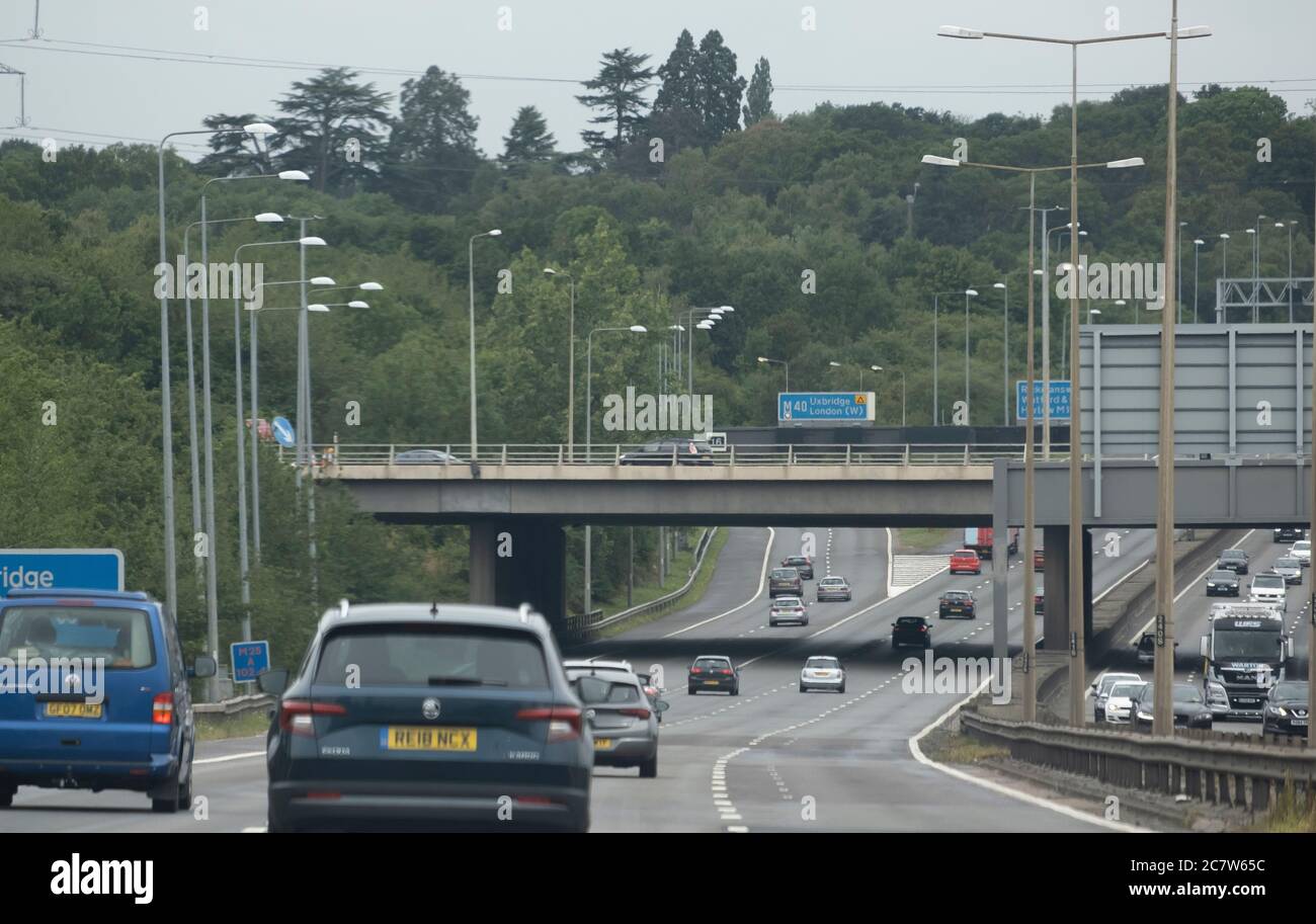 London sign routes motorway hi-res stock photography and images - Alamy