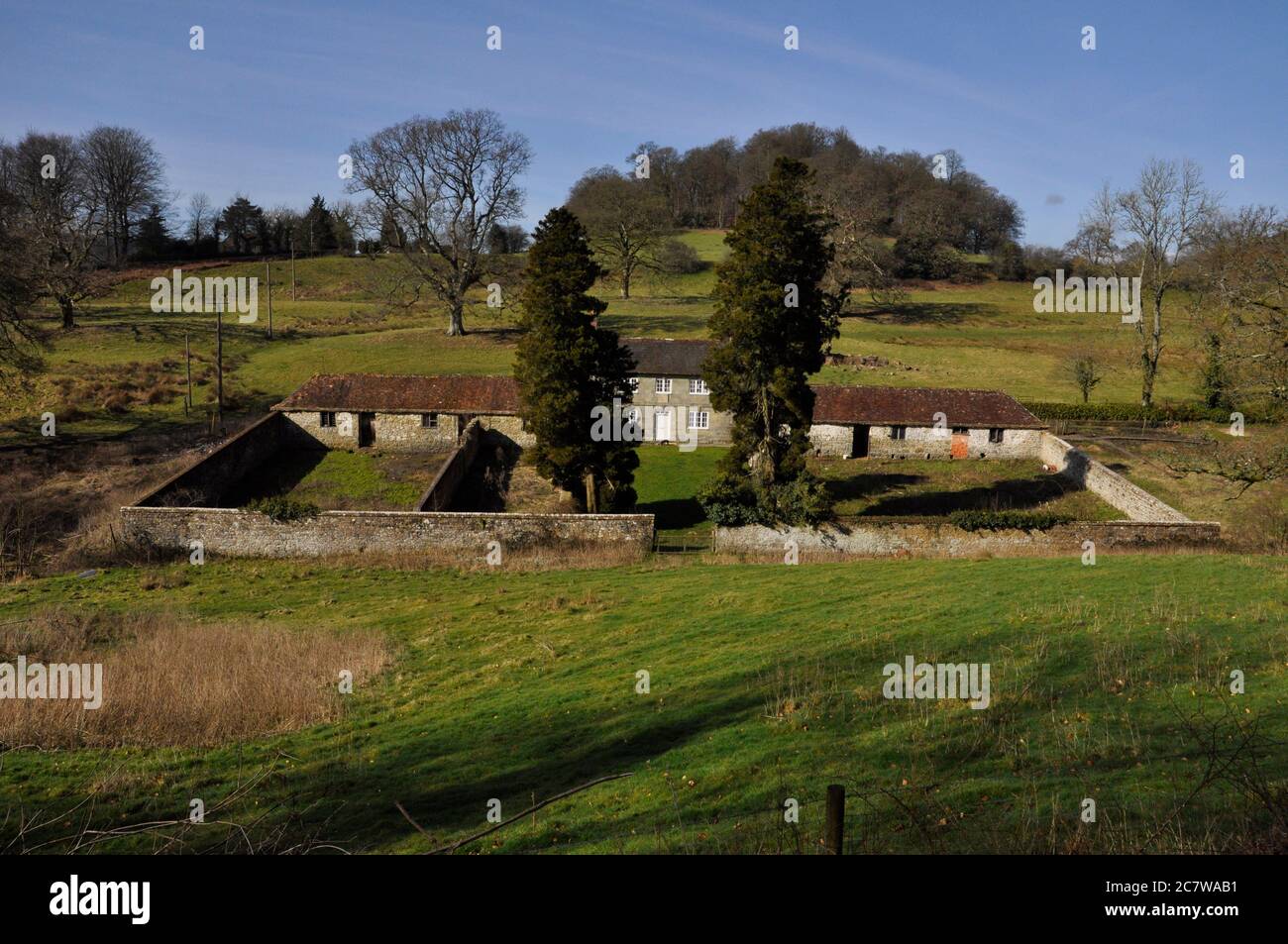 Farm yards hi-res stock photography and images - Alamy