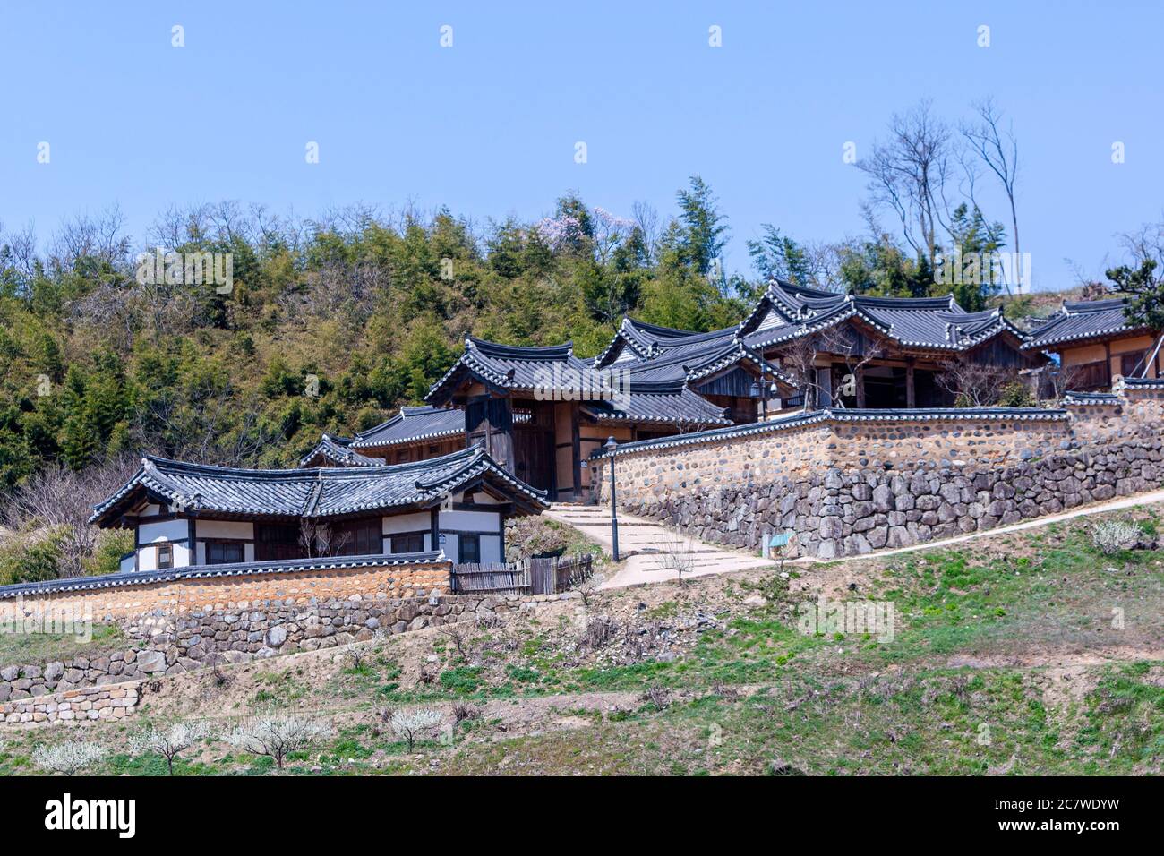 Yangban village from the joseon dynasty hi-res stock photography and ...