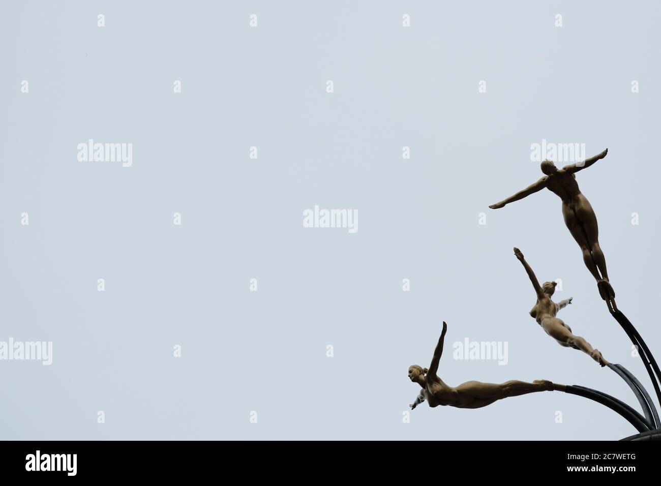 Diving sculptures hi-res stock photography and images - Alamy