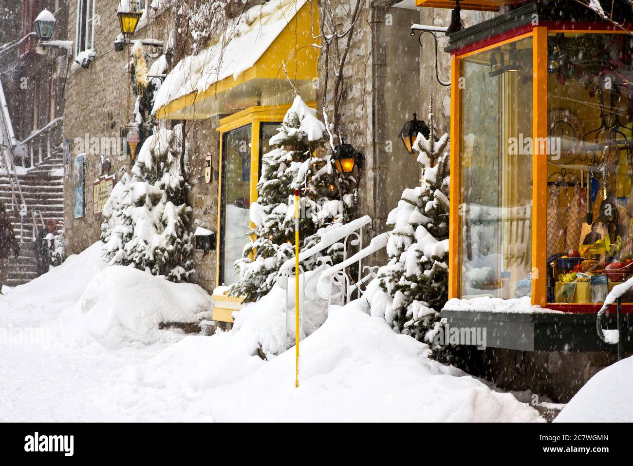 Attractive store fronts hi-res stock photography and images - Alamy