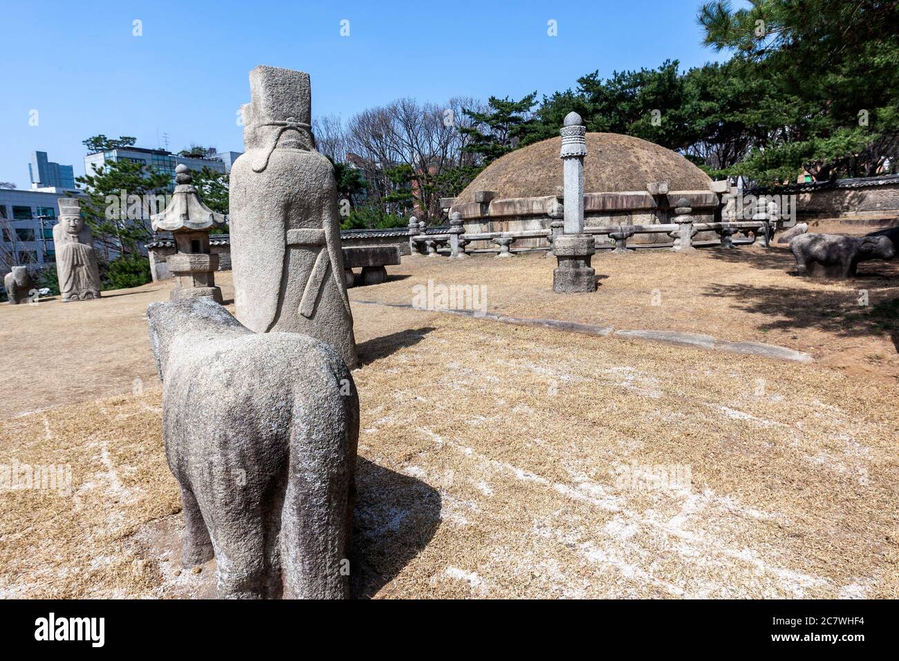 Stone statues of scholars, soldiers, horses and other animals.The tomb ...
