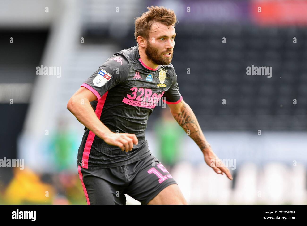 Stuart Dallas (15) of Leeds United Stock Photo - Alamy