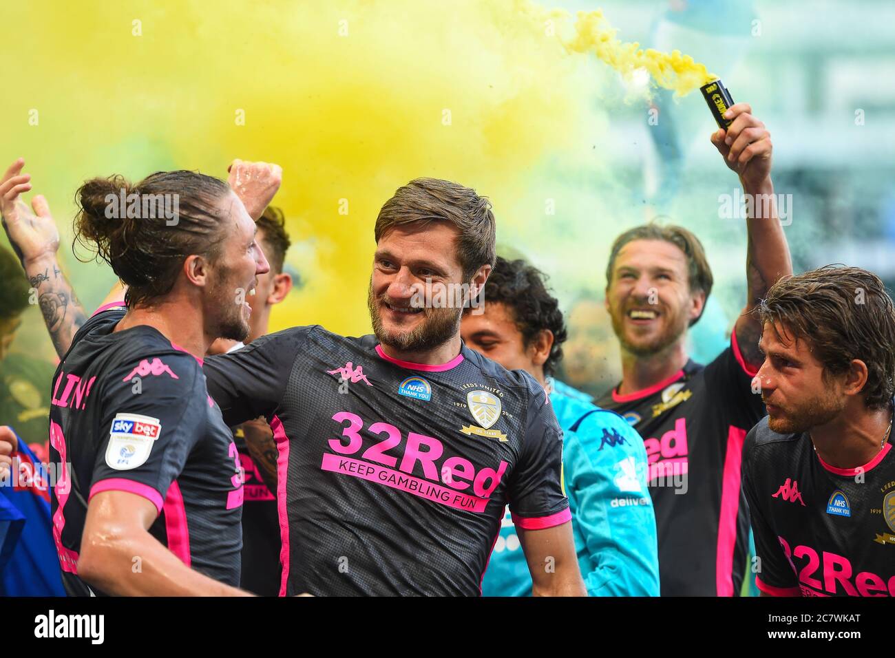 Leeds United players celebrate as they are promoted to the Premier ...