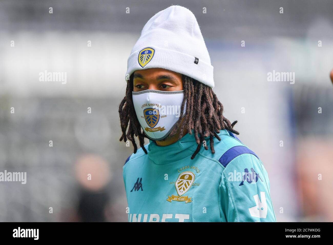 Helder Costa (17) of Leeds United wearing Leeds United face mask and ...