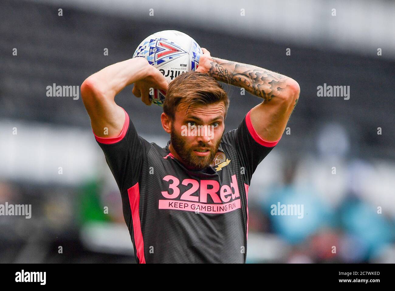 Stuart Dallas (15) of Leeds United Stock Photo - Alamy