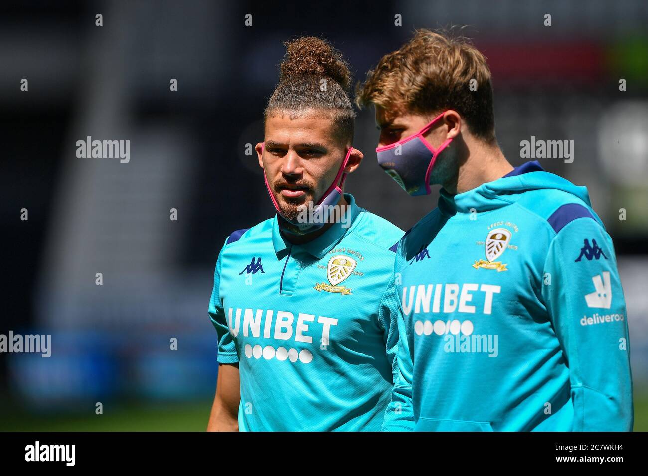 Kalvin Phillips (23) of Leeds United (L Stock Photo - Alamy