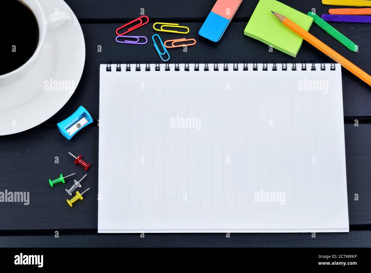 Objects on a desk hi-res stock photography and images - Alamy