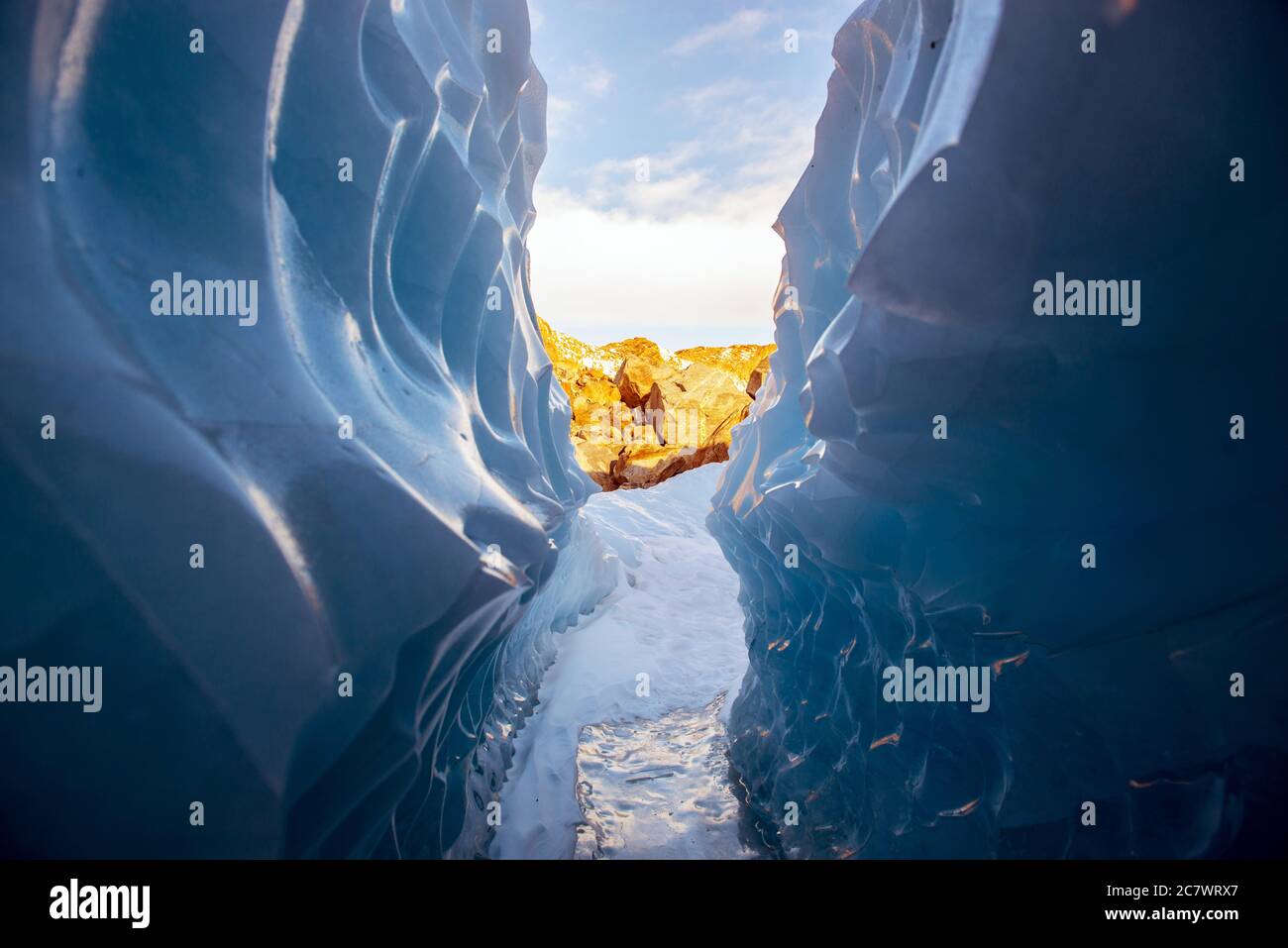 Melt water cave hi-res stock photography and images - Alamy
