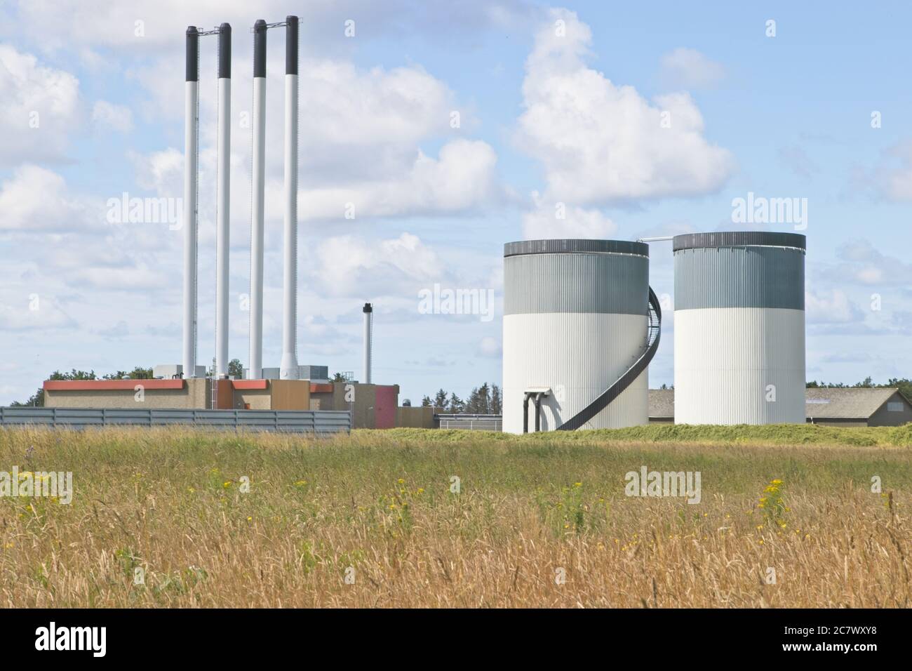 Oil depots hi-res stock photography and images - Alamy