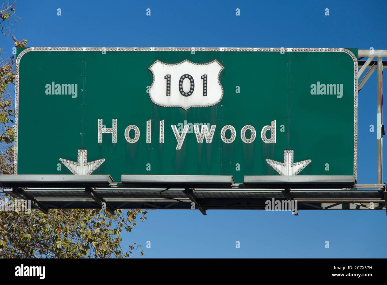 Highway 101 sign hi-res stock photography and images - Alamy