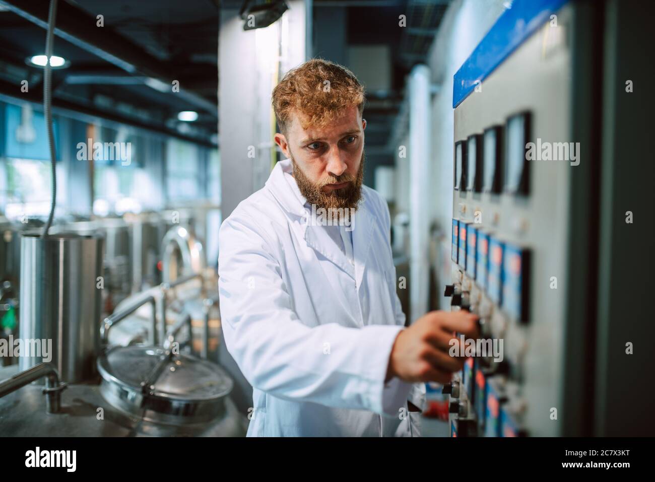 Operator control in tank hi-res stock photography and images - Alamy