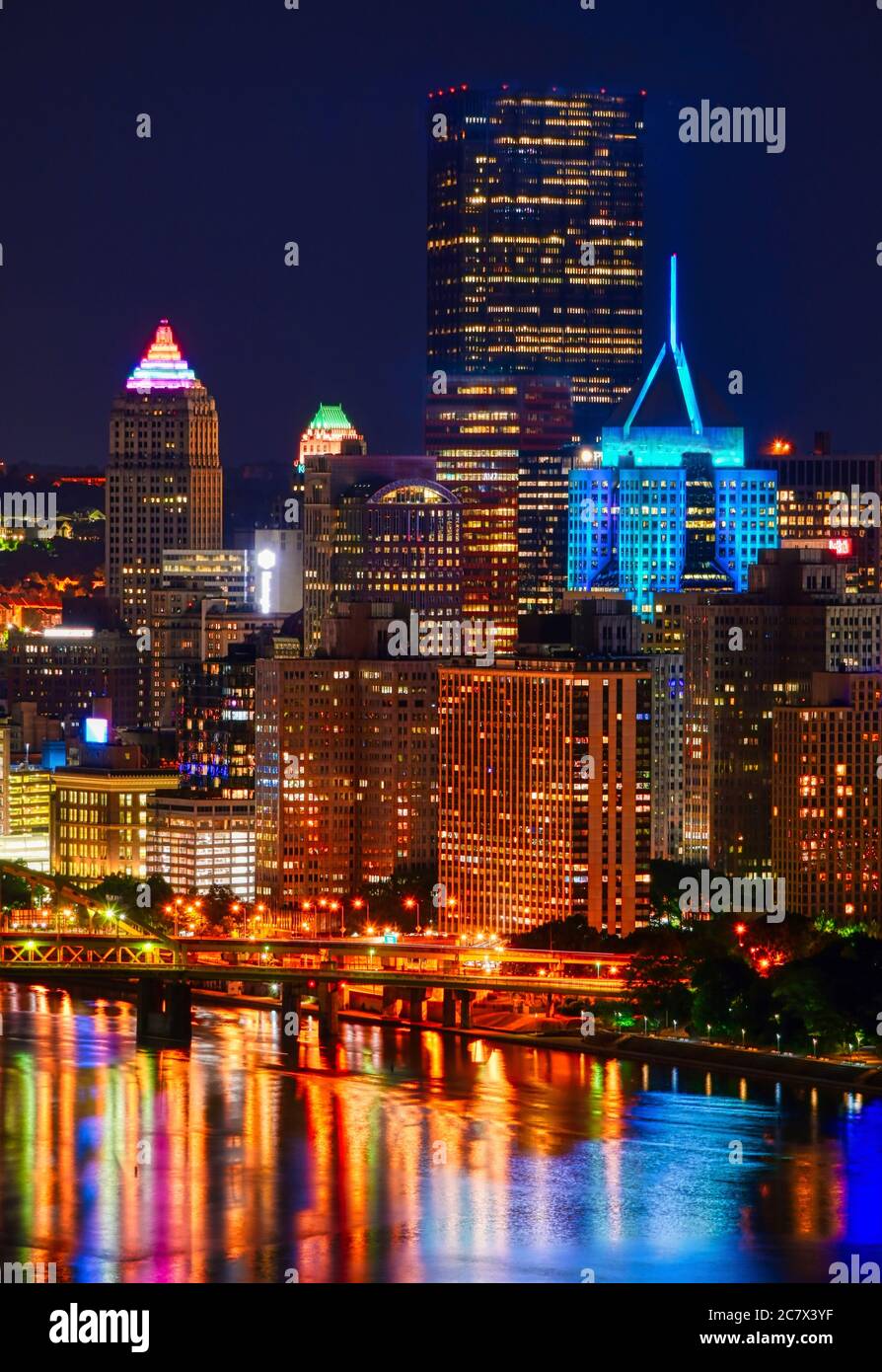 Old architecture downtown pittsburgh hi-res stock photography and ...