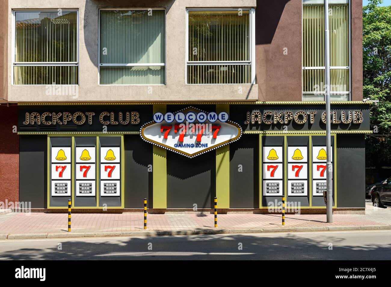 Signage boards hi-res stock photography and images - Alamy