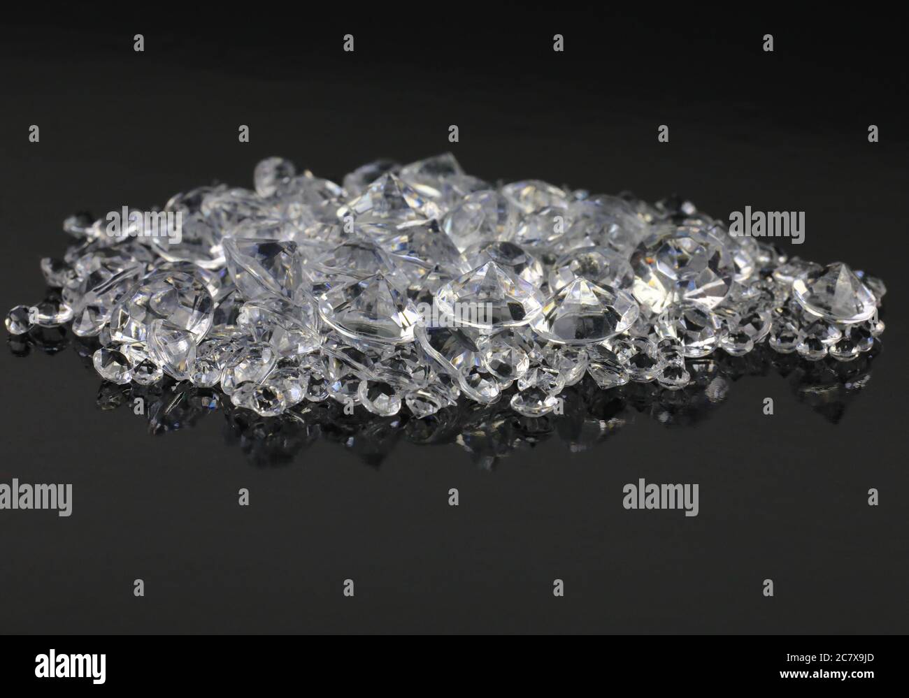 Cut in diamonds hi-res stock photography and images - Alamy