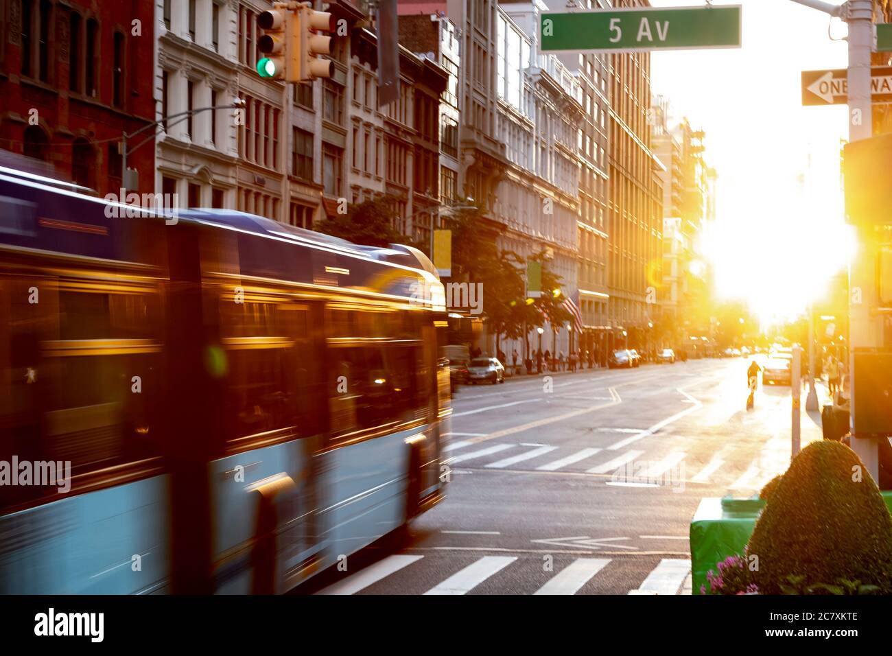New york city transit bus hi-res stock photography and images - Alamy