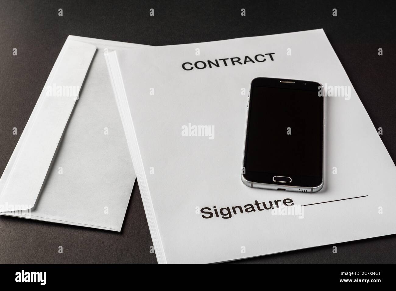 Contract paper hi-res stock photography and images - Alamy
