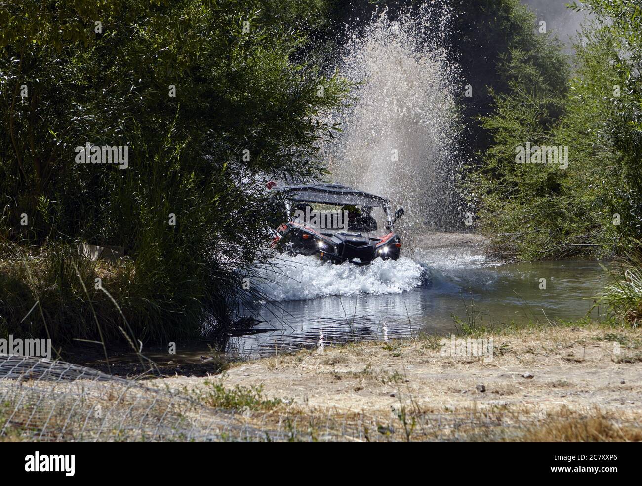 Cruzando el rio Stock Photo - Alamy