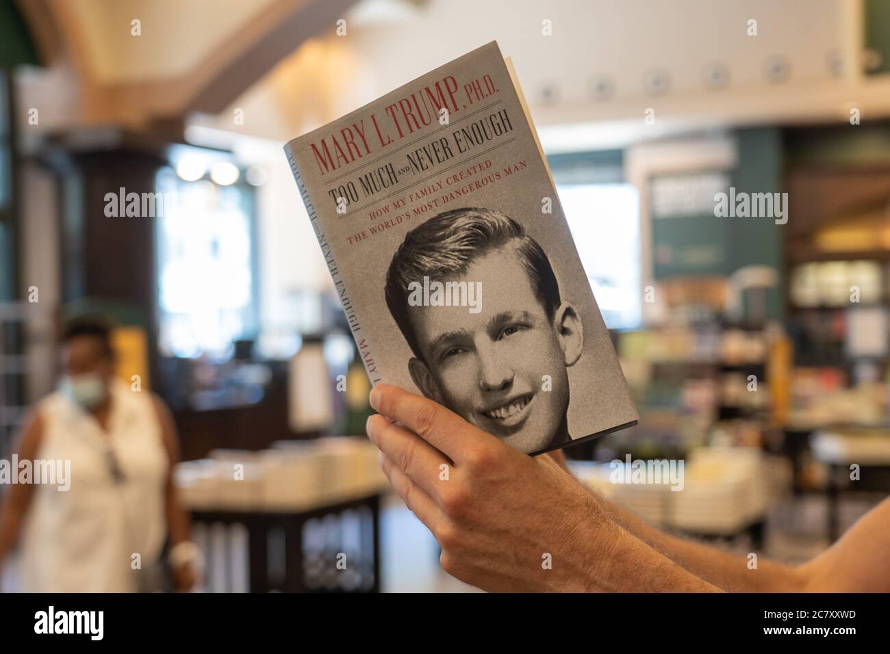 NEW YORK, NY - JULY 19, 2020: Mary Trump's new book about U.S ...