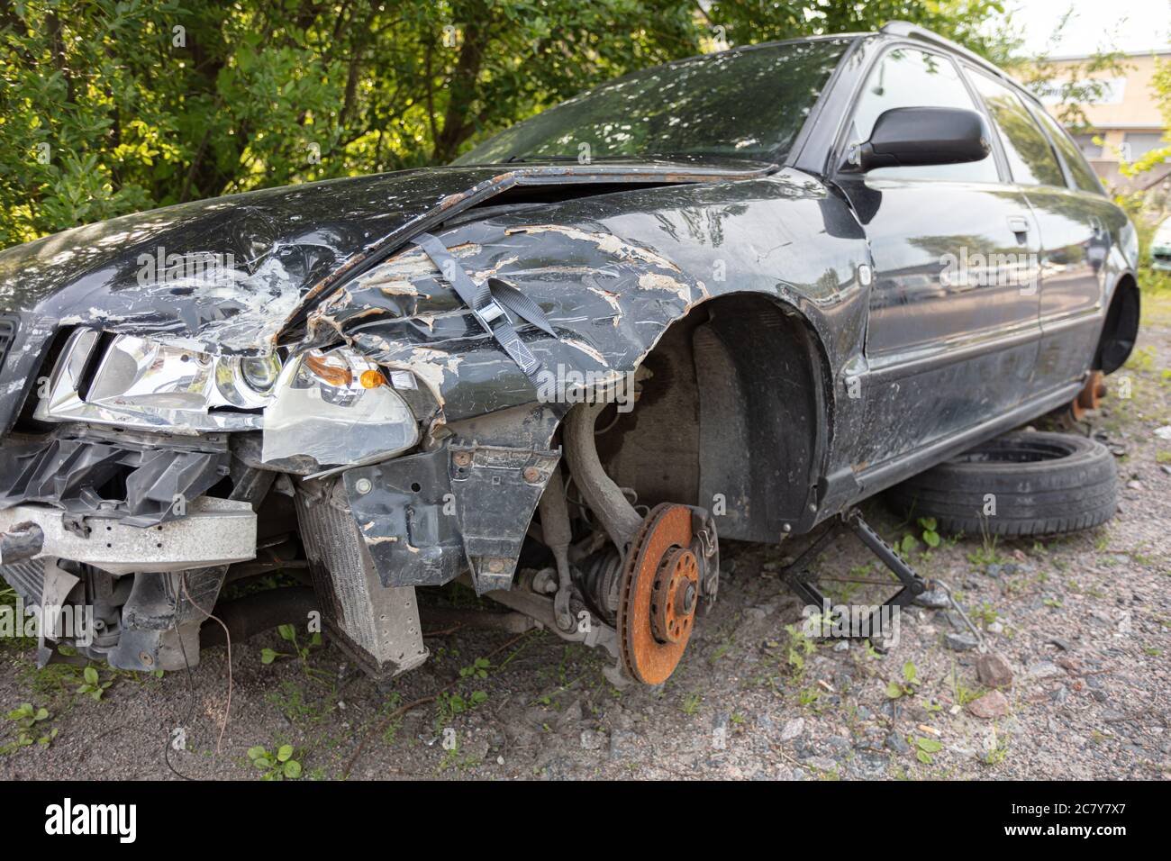 Accident car side bushes hi-res stock photography and images - Alamy