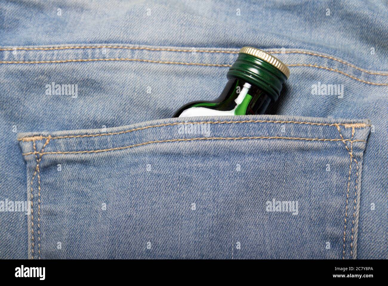 Back party of jeans hi-res stock photography and images - Alamy