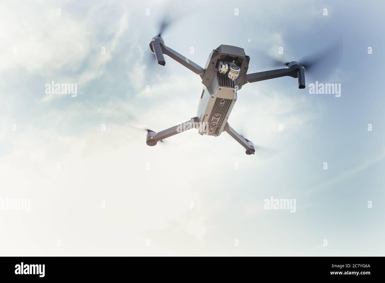 Helicopter small flying hovering hi-res stock photography and images ...