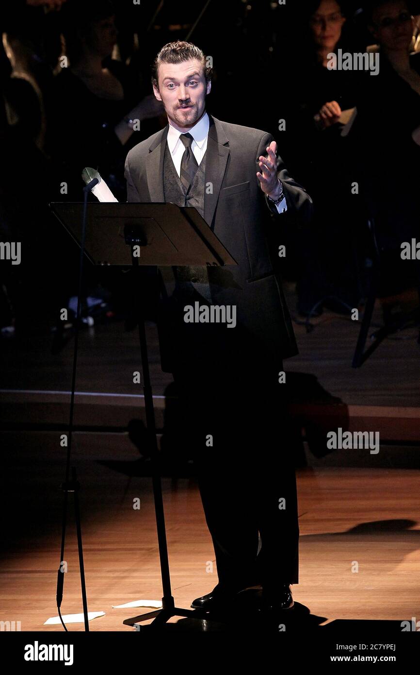 Bryce pinkham hi-res stock photography and images - Alamy