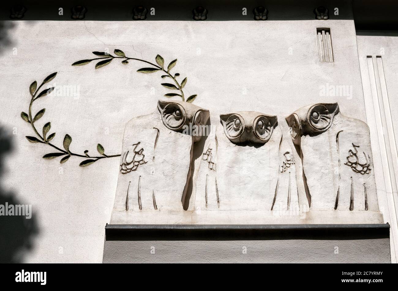 Secession building vienna owls hi-res stock photography and images - Alamy