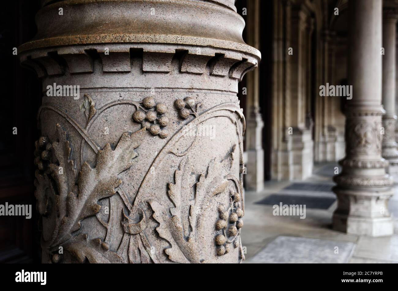 Entrance colonnade hi-res stock photography and images - Alamy