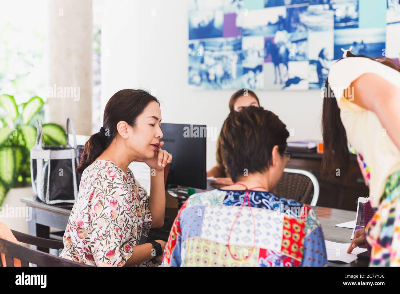 Hotel Bill Reception High Resolution Stock Photography and Images - Alamy