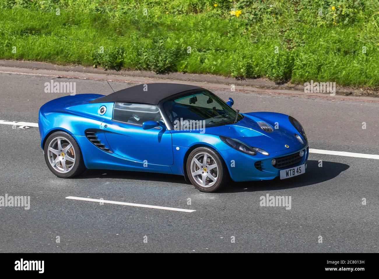 2011 blue Lotus Elise Car Roadster Petrol 1794 cc, two-seat, rear-wheel ...