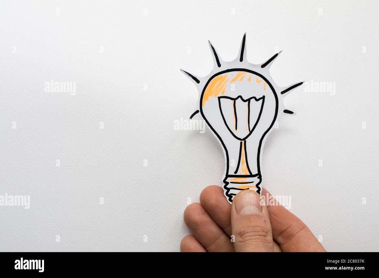 Hand drawing lightbulb idea hi-res stock photography and images - Alamy