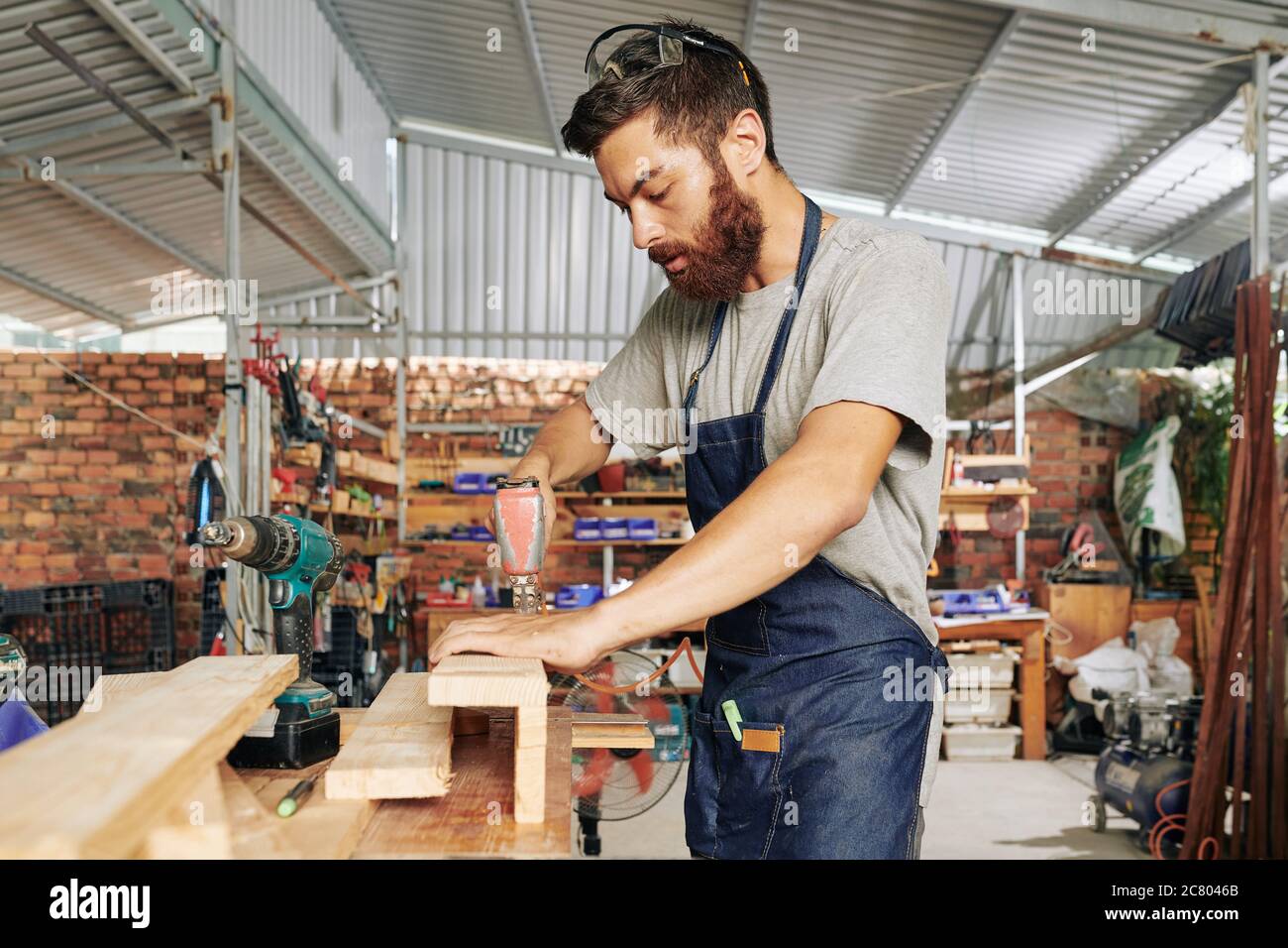 Carpender hi-res stock photography and images - Alamy