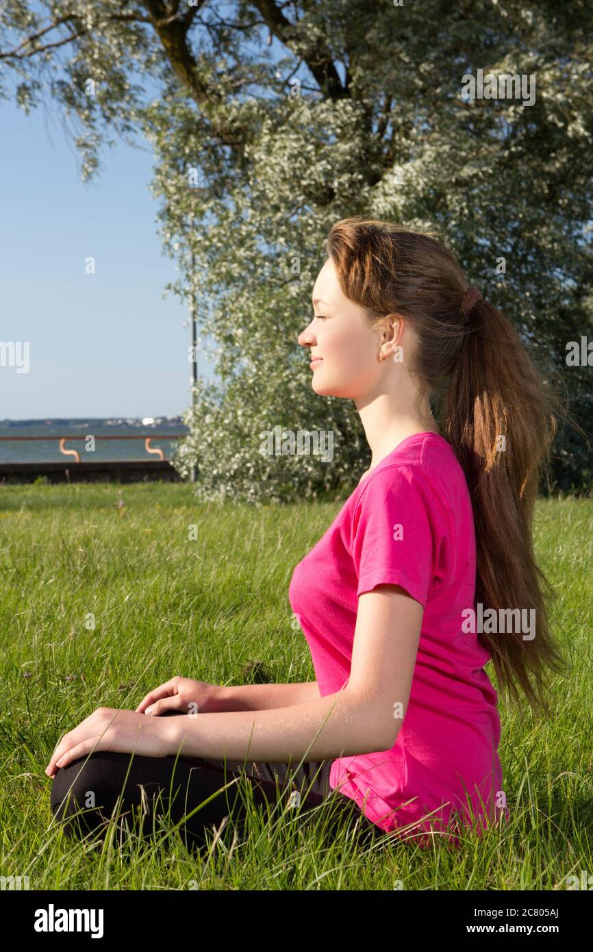 Woman siiting hi-res stock photography and images - Alamy